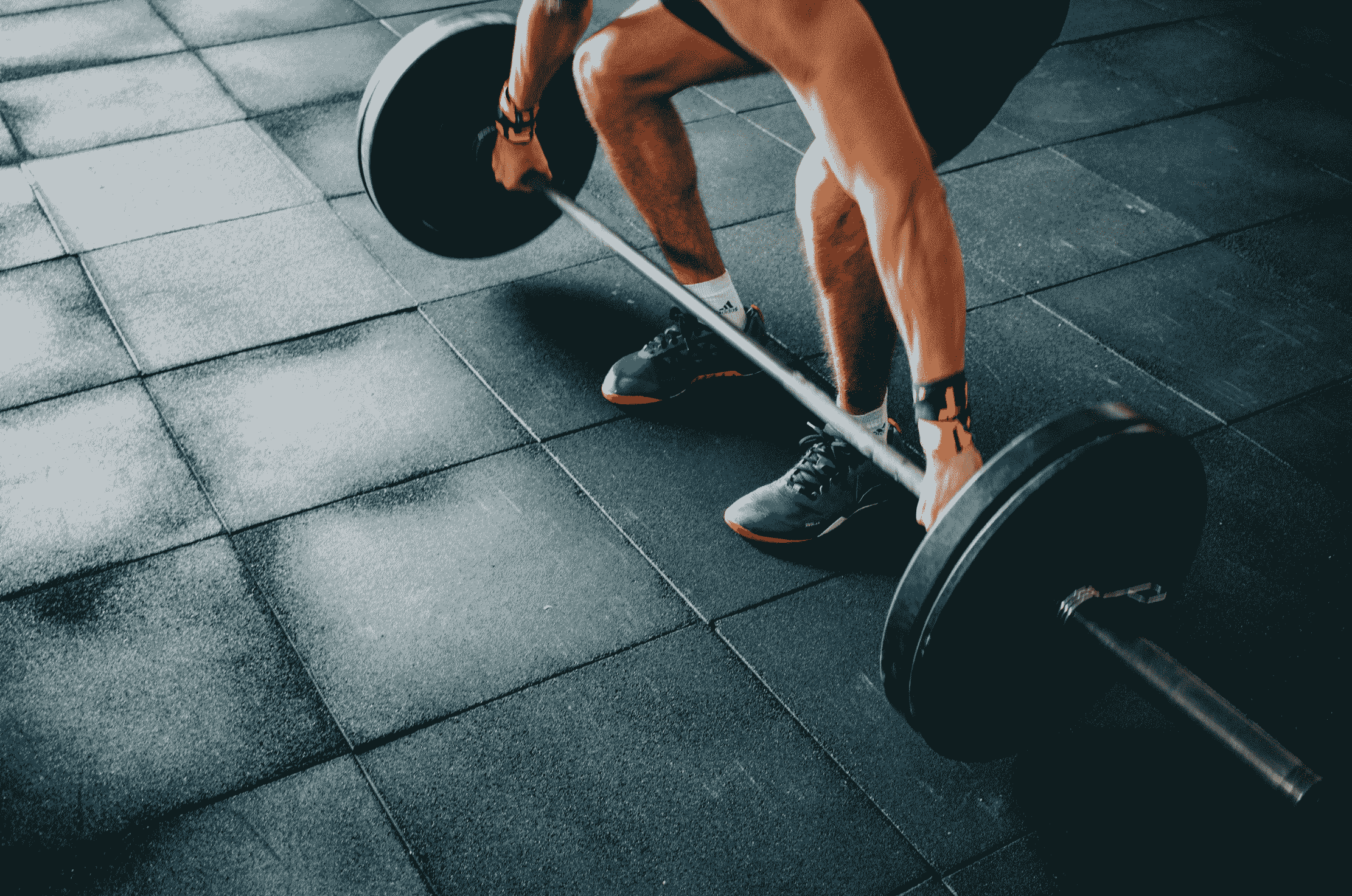 How to Wear a Weightlifting Belt - Dragon's Lair Gym - Las Vegas